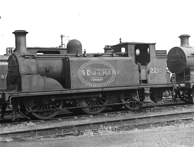 PHOTO SOUTHERN RAILWAY Steam Locomotive Class 2251 2215 at Eastleigh in ...
