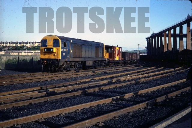 35MM SLIDE BR British Railways Diesel Loco Class 20 20220 1983 Original ...