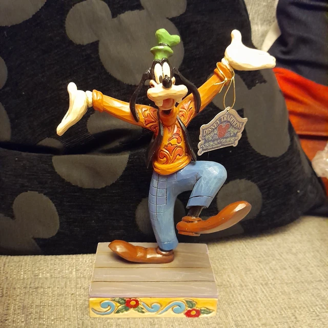 JIM SHORE DISNEY Traditions 'A Goofy Celebration' Figurine £25.00 ...