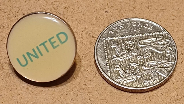 LEEDS UNITED PIN Badge £2.23 - PicClick UK