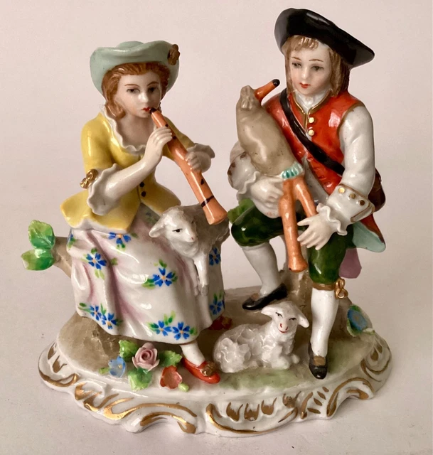 VINTAGE GERMAN SITZENDORF Figurine Of A Shepherd & Shepherdess Playing ...