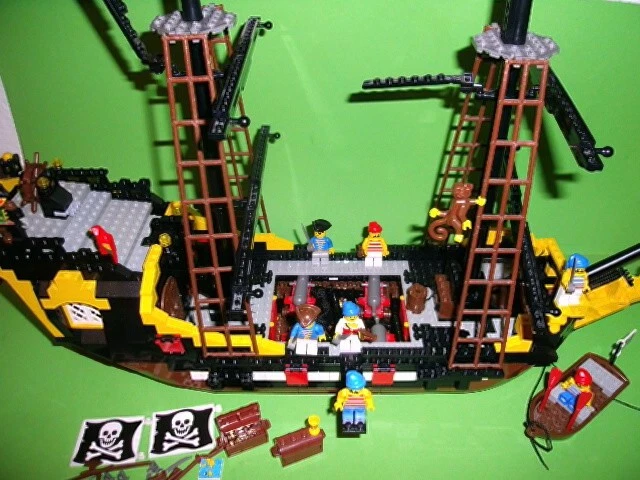 LEGO 6285 PIRATENSCHIFF Black Seas Barracuda,Legoland,Gebraucht EUR 239 ...