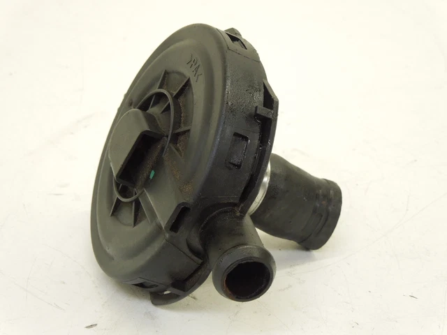 AUDI A4 8E B7 V8 Crankcase Vent Valve Breather 077103245B £18.42 ...