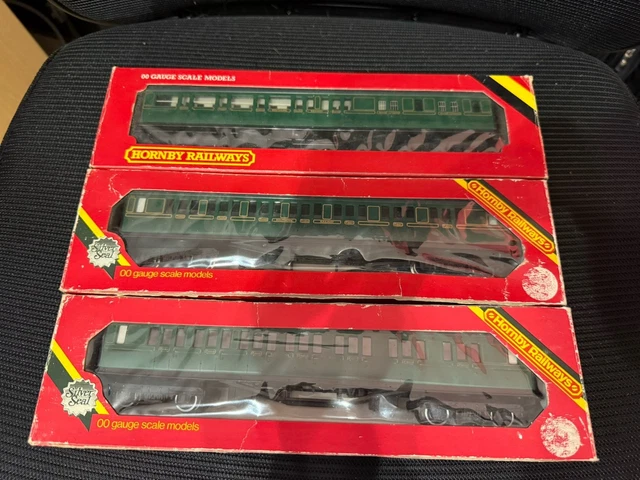 RAKE OF SOUTHERN Rail Green Coaches - 1 x R431 Brake, 2 x R432 ...