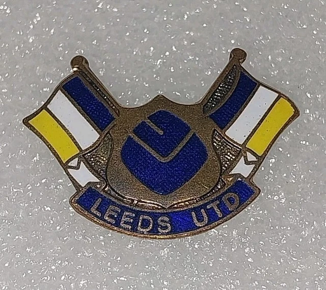 RARE VINTAGE OLD Original 1970's Leeds United Flags Enamel Football Pin ...