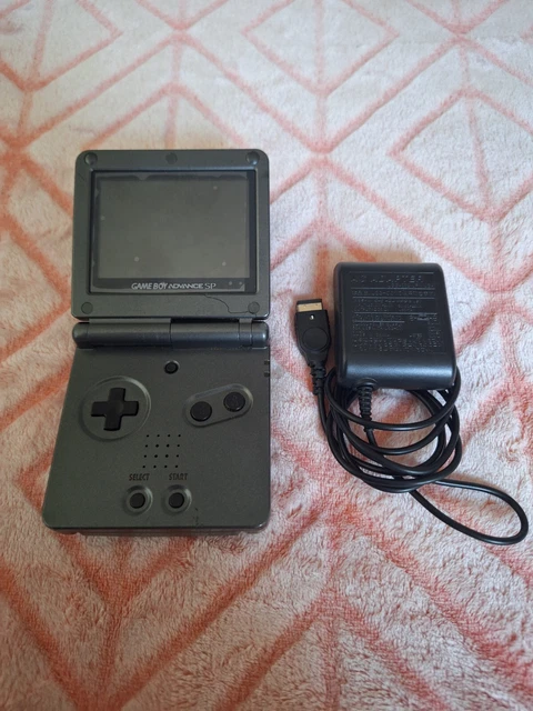 NINTENDO GAME BOY Advance SP AGS 101 - Graphite avec Froggers Adventure ...