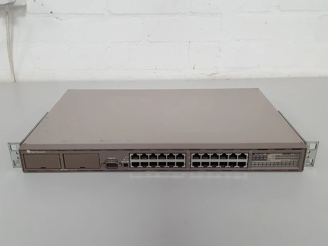 BAYSTACK BAIE RÉSEAUX Modèle 102 24-Port Éthernet Hub 10BASE-T Hub EUR ...