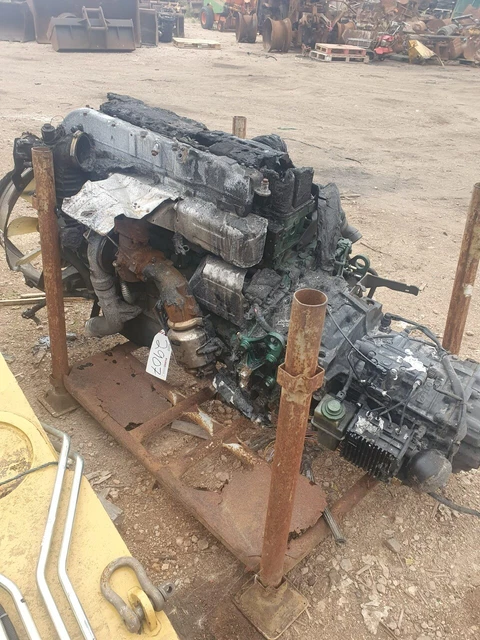VOLVO D7 6 Cylinder Engine With Gearbox Spares or Repairs (E2907) £ ...