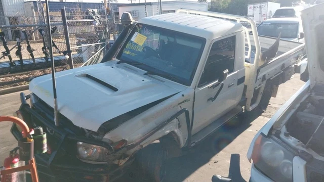 TOYOTA LANDCRUISER 76/78/79 Series Front Diff Centre $450.00 - PicClick AU