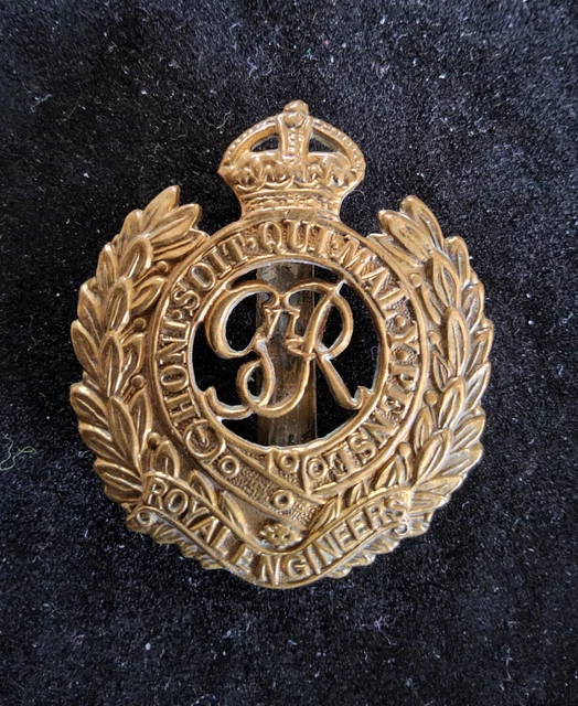 GENUINE WW2 ERA Royal Engineers RE Brass Cap Badge British Military £11 ...