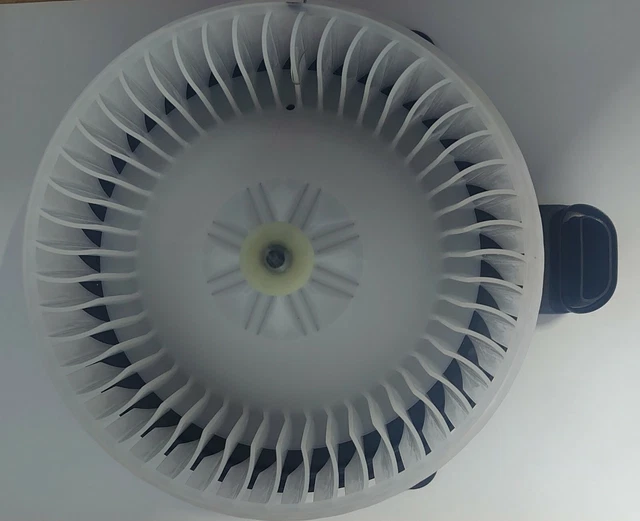 NEW GENUINE LEXUS Ct200H Heater Blower Motor W/Fan 87103-76020 £444.99 ...