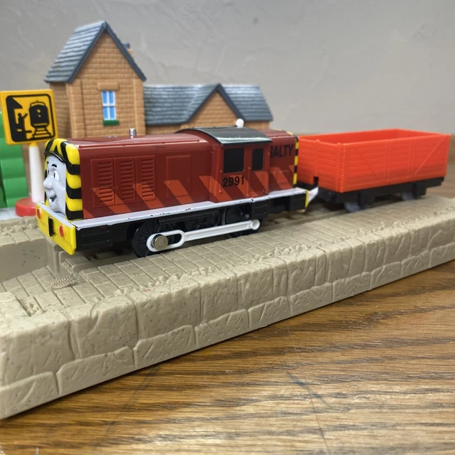 THOMAS & FRIENDS TrackMaster SALTY Motorized Train Engine Orange Cargo ...