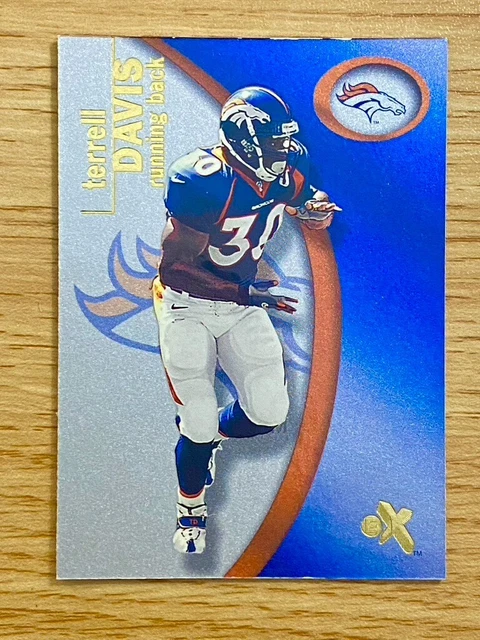 2001 FLEER SKYBOX Ex Terrell Davis Broncos #28 EUR 2,50 - PicClick FR