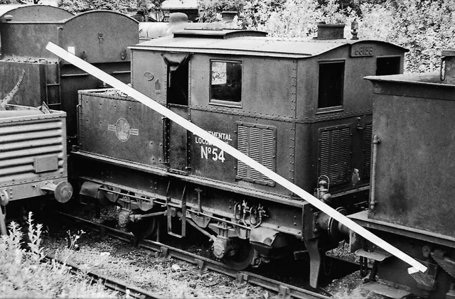 A VIEW OF Y1 sentinel loco dept no54 (ex 68153) on scrapline darlington ...