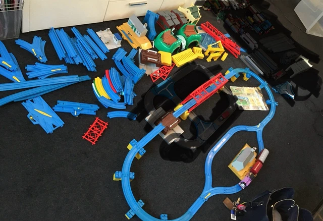 TOMY TRACKMASTER THOMAS And Friends Bundle And Train Track Job Lot £60. ...