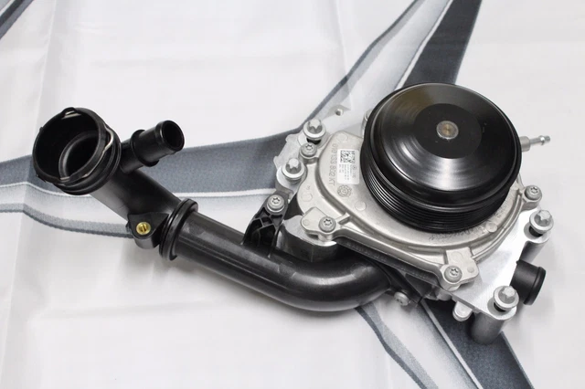 NEW GENUINE MERCEDES-BENZ OM651 Engine Cooling Water Pump A651200770180 ...
