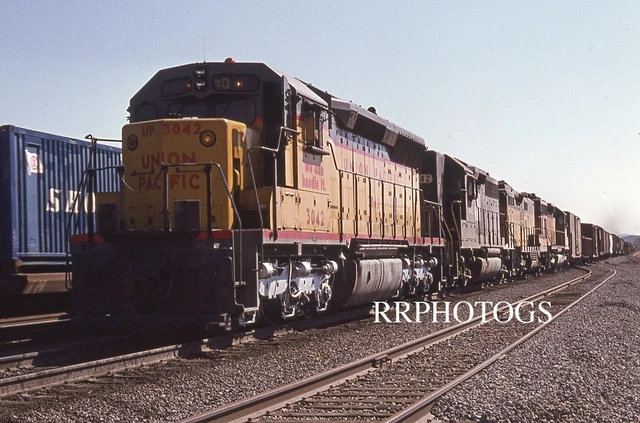 RAILROAD SLIDE UNION PACIFIC UP EMD RARE SD40X LOCOMOTIVE # 3042 Cir ...