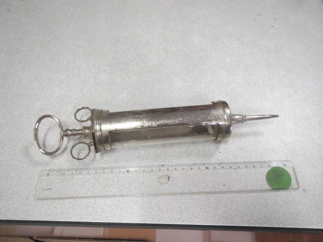 CA520 ANCIENNE Grande Seringue En Verre Et Metal Veterinaire 30 Cm De ...