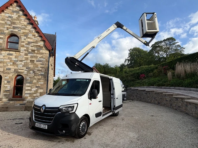 RENAULT TRAFFIC CHERRYPICKER Cherry Picker Mewp Cpl Varesalift £17,500. ...