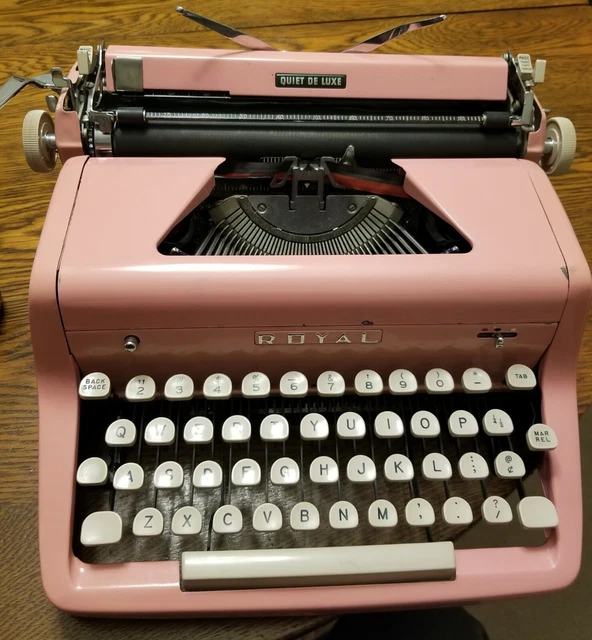 VINTAGE ROYAL QUIET Deluxe Typewriter 1950's Pink Version with case ...