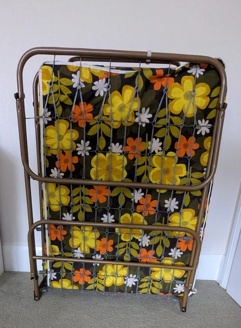 TWO FOLD UP Single Z Beds £5.00 - PicClick UK