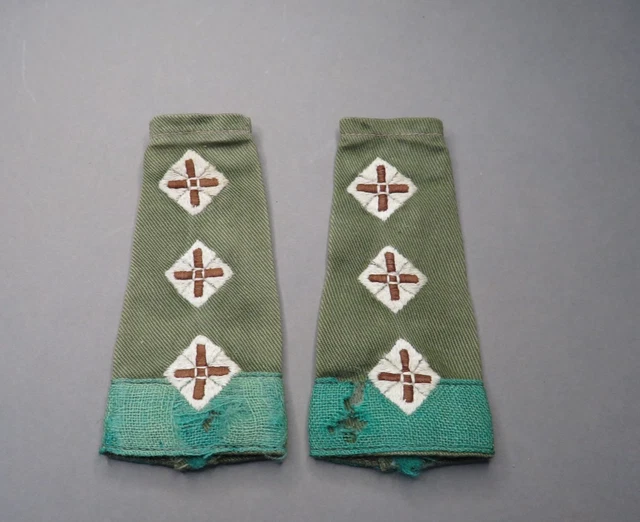 C.WWII BRITISH ARMY Officers Jungle Green Captains Rank Slides Royal ...