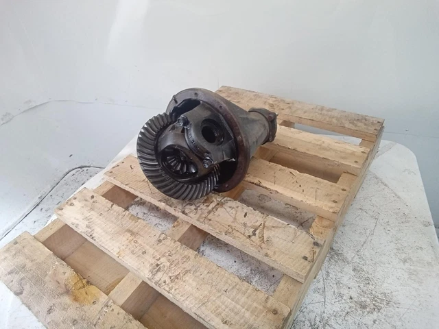 TOYOTA HILUX DIFFERENTIAL Centre Rear, 2.8, Diesel, Manual T/M, 3.583 ...