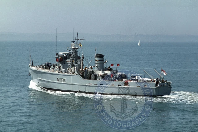 ROYAL NAVY TON-CLASS Minesweeper HMS SHAVINGTON M1180 - 6x4 (10x15) Photograph £3.30 - PicClick UK