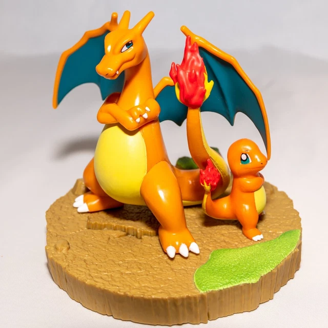 POKEMON FIGURE CHARMANDER＆CHARIZARD Hitokage & Rizardon "Look the tail ...