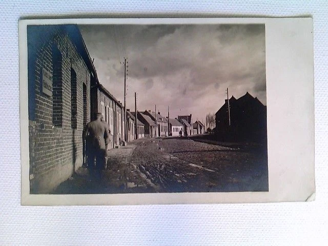 UNBEK. ORT, STRASSENPARTIE, Feldküche, Soldaten, wohl Nordfrankreich ...