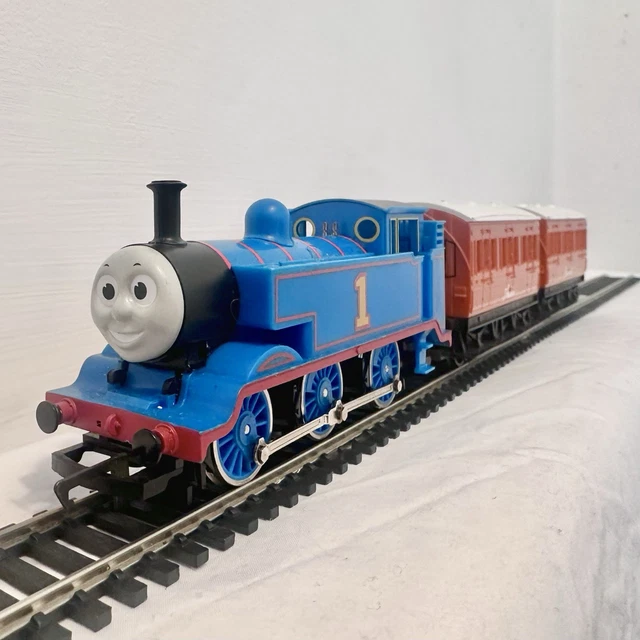 HORNBY R9283 THOMAS the Tank Engine Train Set (00 scale) £72.48 ...
