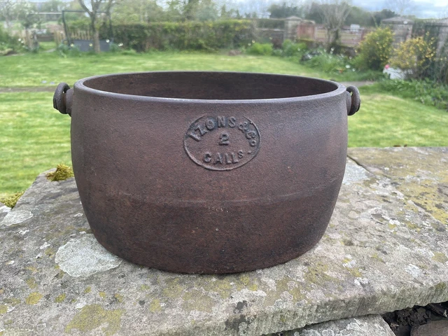 ANTIQUE HEAVY CAST Iron Izons 2 Gallon Oval Pot £75.00 - PicClick UK