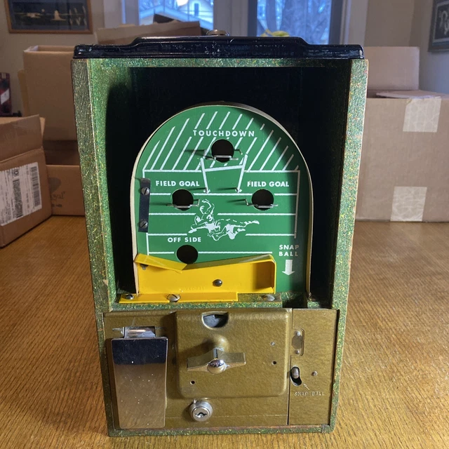 VINTAGE 1950’S VICTOR Snap Football Vending Machine Gum Ball Machine ...
