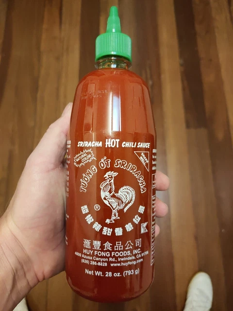 HUY FONG SRIRACHA Hot Sauce (Rooster Sauce), Australian Stock, 793g ...