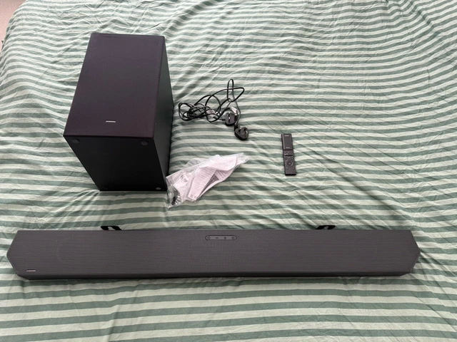 SAMSUNG HW-Q700C 3.1.2 Channel Wireless Soundbar with Subwoofer - Black ...