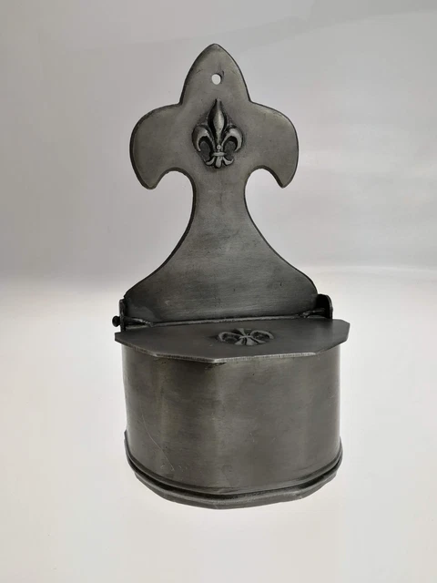 GRANDE BOÎTE À Sel Murale en Etain Fin ancien, Fleur de Lys EUR 55,90 ...