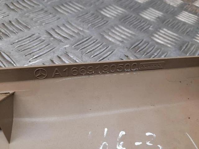 MERCEDES-BENZ GL X166 A1669190500 Details zur Sitzverkleidung 4.70 ...