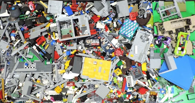 20 LBS. OF Unsorted Bulk LEGO and non-LEGO Bricks, Pieces, and Parts ...