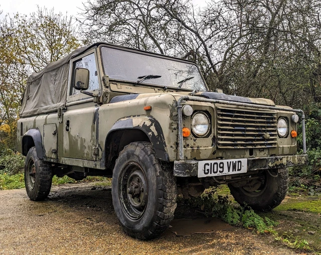 CLASSIC LAND ROVER Defender 110 V8 Wolf Ex-Military/MoD 1990 £8,000.00 ...