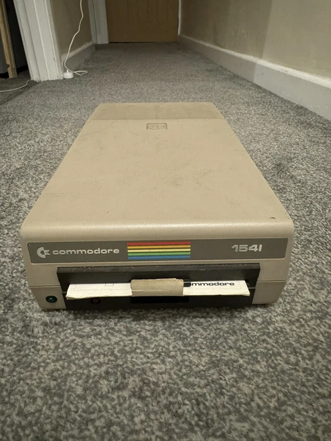 COMMODORE COMPUTER 1541 5.25" Floppy Disk Drive Untested / Spares £69. ...