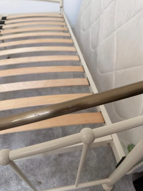 METAL FRAME DOUBLE Bed With Slats Great Condition £26.70 - PicClick UK