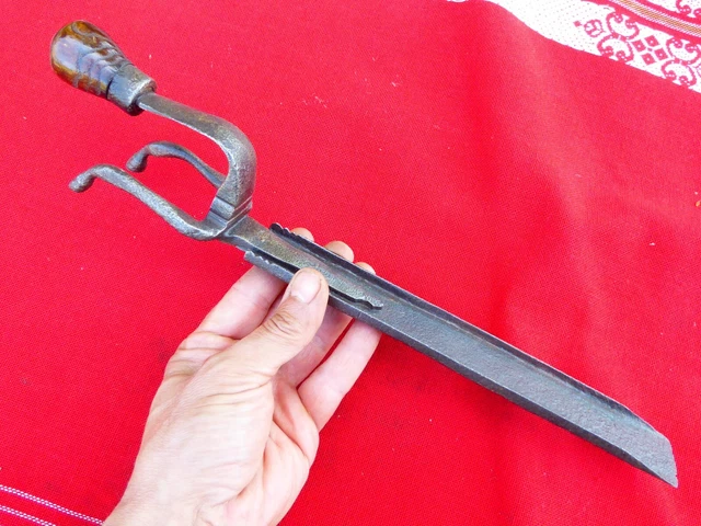 GRAND BOUTOIR DE marechal ferrant fer forgé OUTIL ANCIEN EUR 230,00 ...