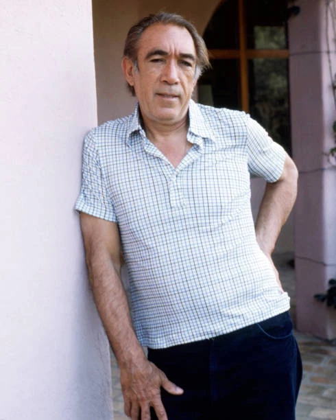 MEXICAN AMERICAN ACTOR Anthony Quinn circa 1975 Historic Old Photo $9. ...