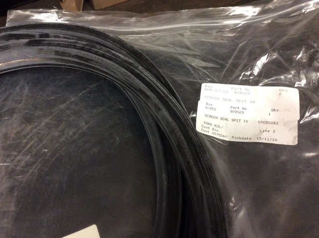 TRIUMPH SPITFIRE MKIV 1500 GT6 Mk3 Windscreen Screen Rubber 1970-81 ...