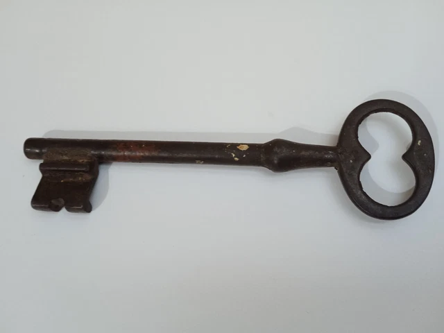 GRANDE BELLE CLE CLEF ANCIENNE EN FER FORGER EPOQUE? ANTIQUE KEY 13.8cm ...