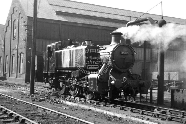 PHOTO BR BRITISH Railways Steam Locomotive Class 1500 1505 Old Oak ...