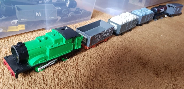 TOMY TRACKMASTER THOMAS and Friends - Custom Oliver and Goods Train ...