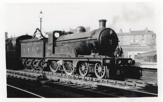 LNER CLASS D3 4-4-0 No 2123 at NOTTINGHAM VICTORIA STATION REAL PHOTO £ ...