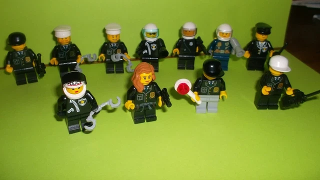 LEGO 11 MINIFIGUREN Polizei mit Zubehör: alle Figuren komplett zusammen ...
