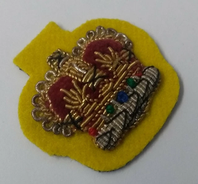 GENUINE VINTAGE BRITISH Army SSGT Staff Sergeants SD Rank Crown ASPS118 ...